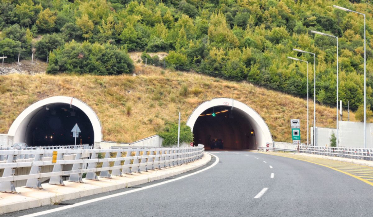 Jammu and Kashmir’s Infrastructure Boom: Roads, Tunnels Fueling ...