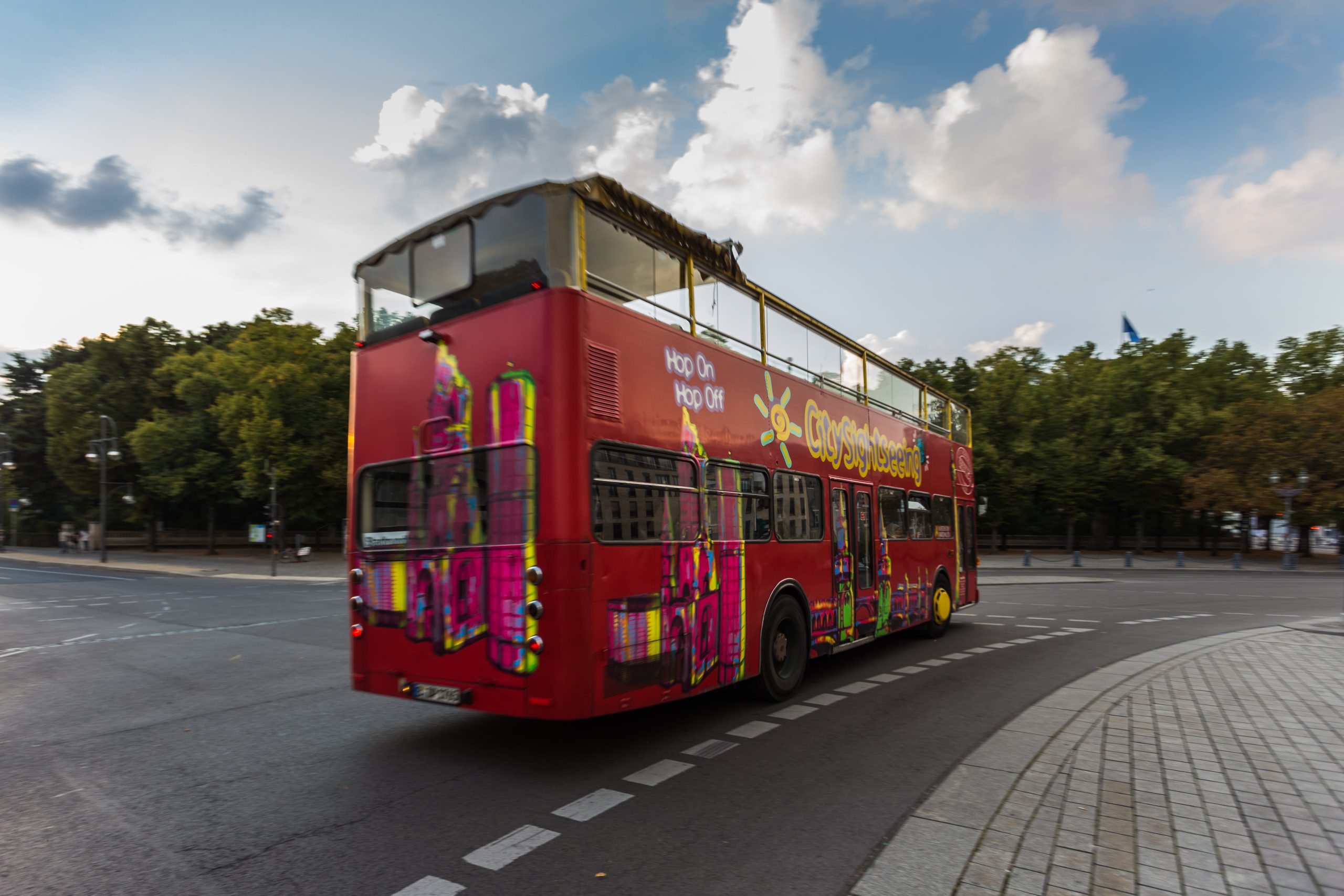 Noida to Roll Out Eight Electric Double‑Decker Buses in July - Maxim ...